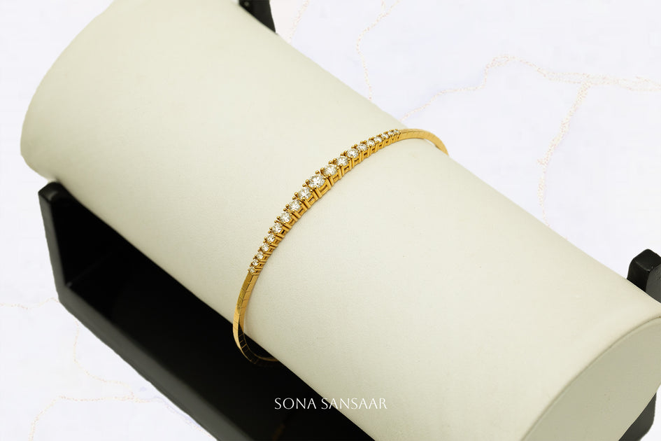 18K Flexi Bangle with Natural Diamonds 2